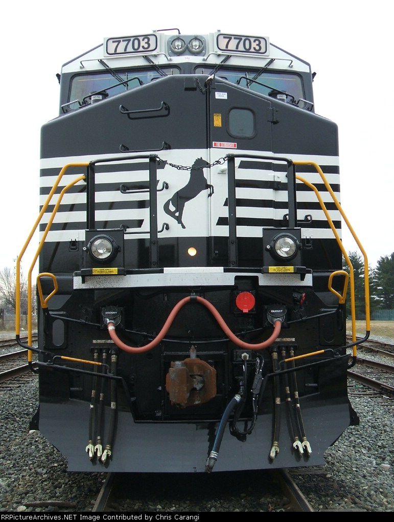 NS 7703 shows off its nice clean face